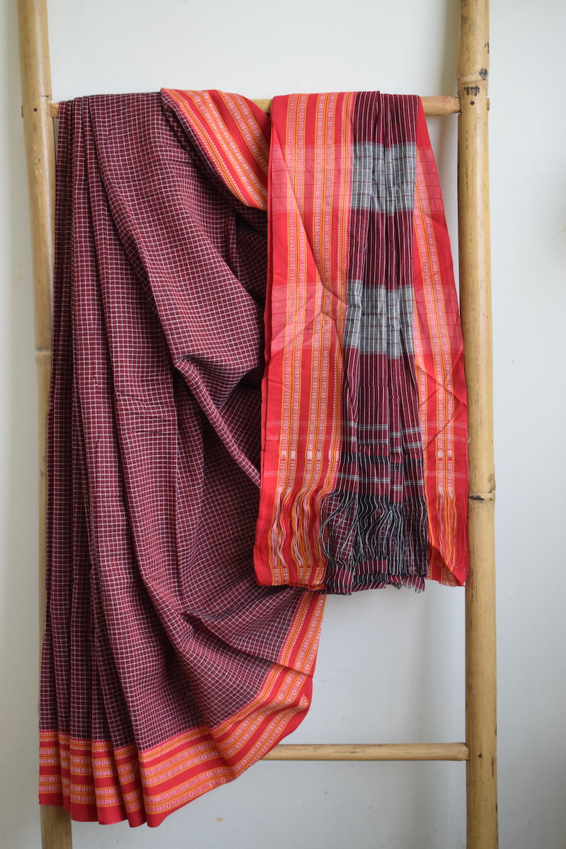 Maroon Pattada Anchu Cotton Saree with Gomedadi Border – UTPALADesigns